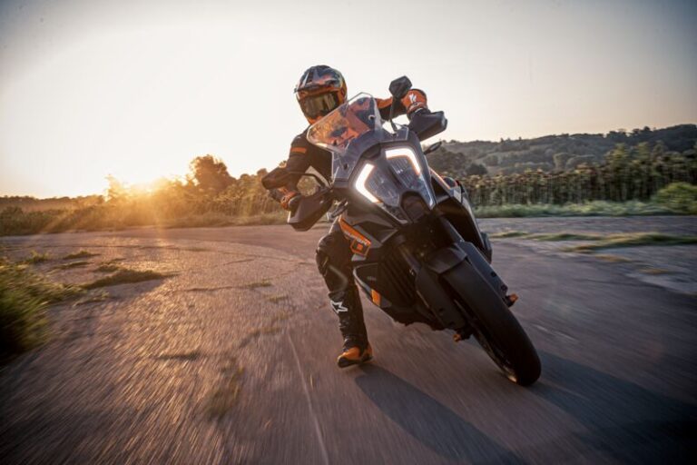 Aankondiging nieuwe KTM Modellen - NIWA motoren